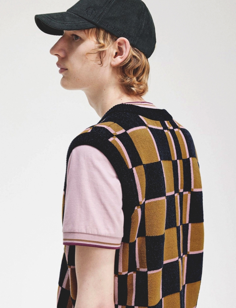 اختر ملابس رائعة للموسم | Fred Perry Kuwait